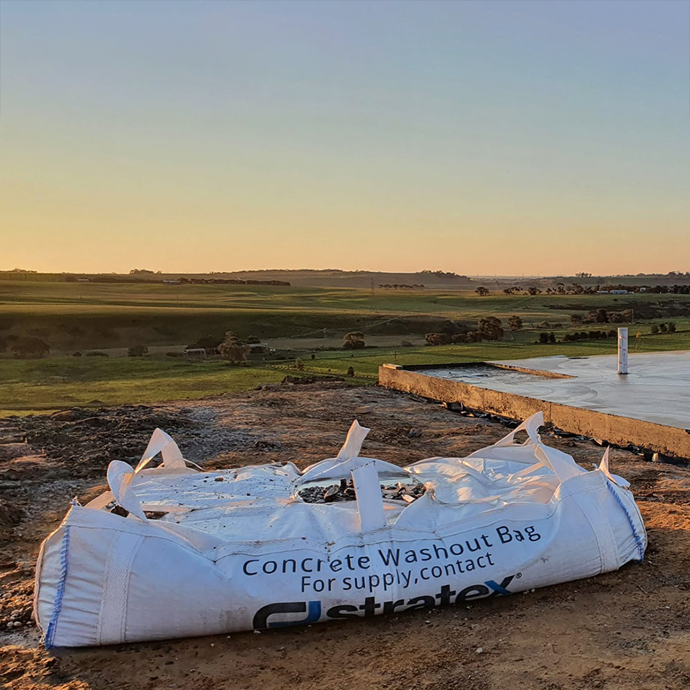 Concrete Washout Bag, 2470kg - 177 x 105 x 39 cm | Stratex